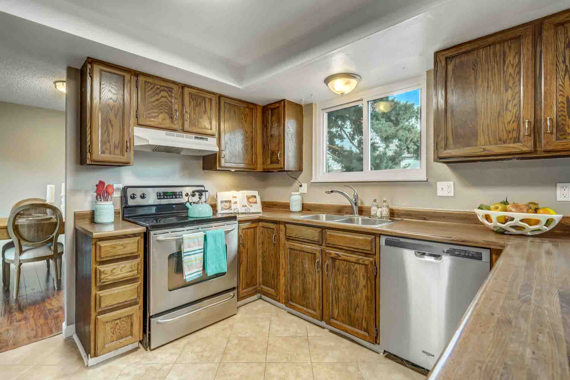 2730 Roundtop Dr (1) presented by Holly Quinn – FēD