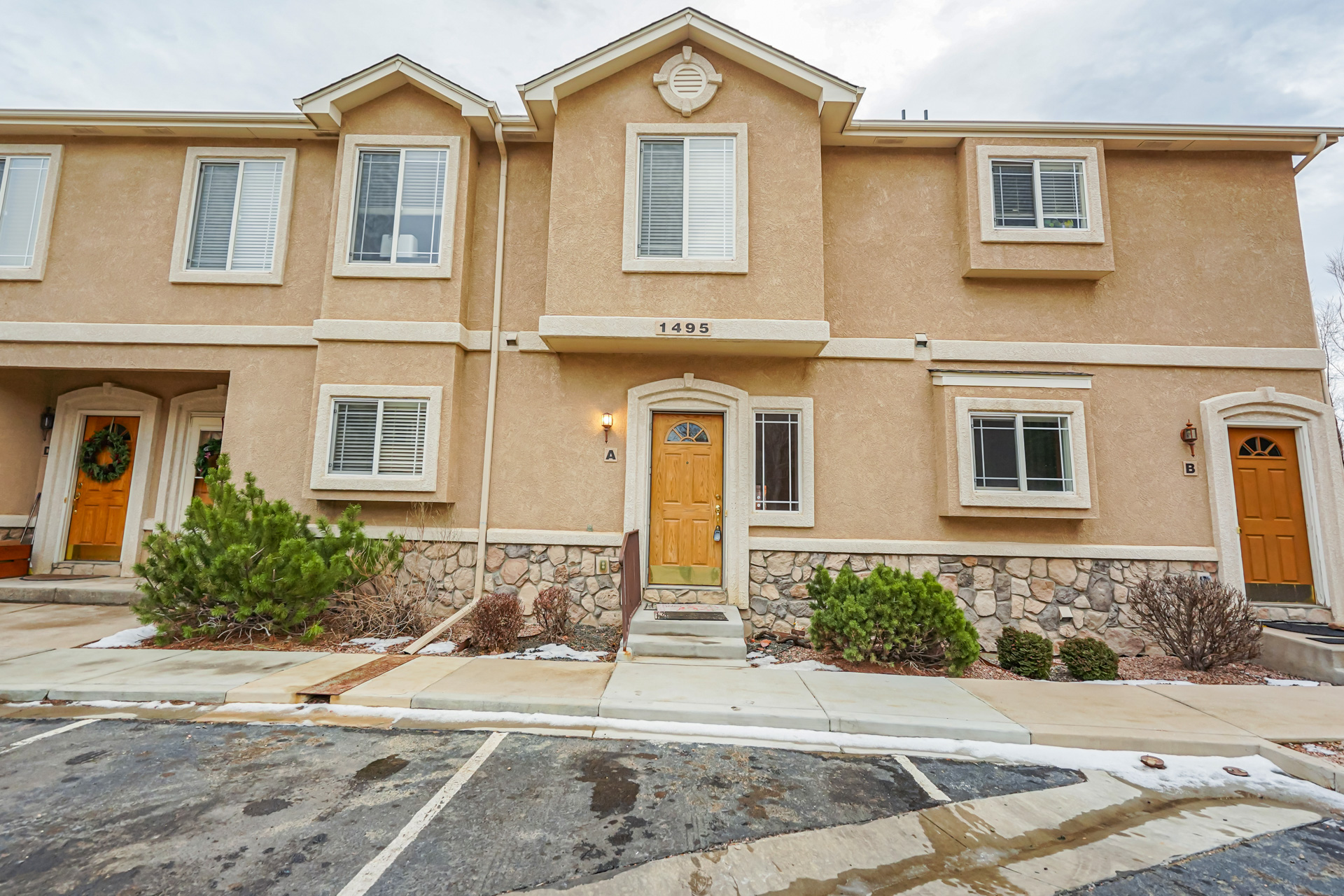 1495 Madison Ridge Heights A presented by Behr & Behr – FēD