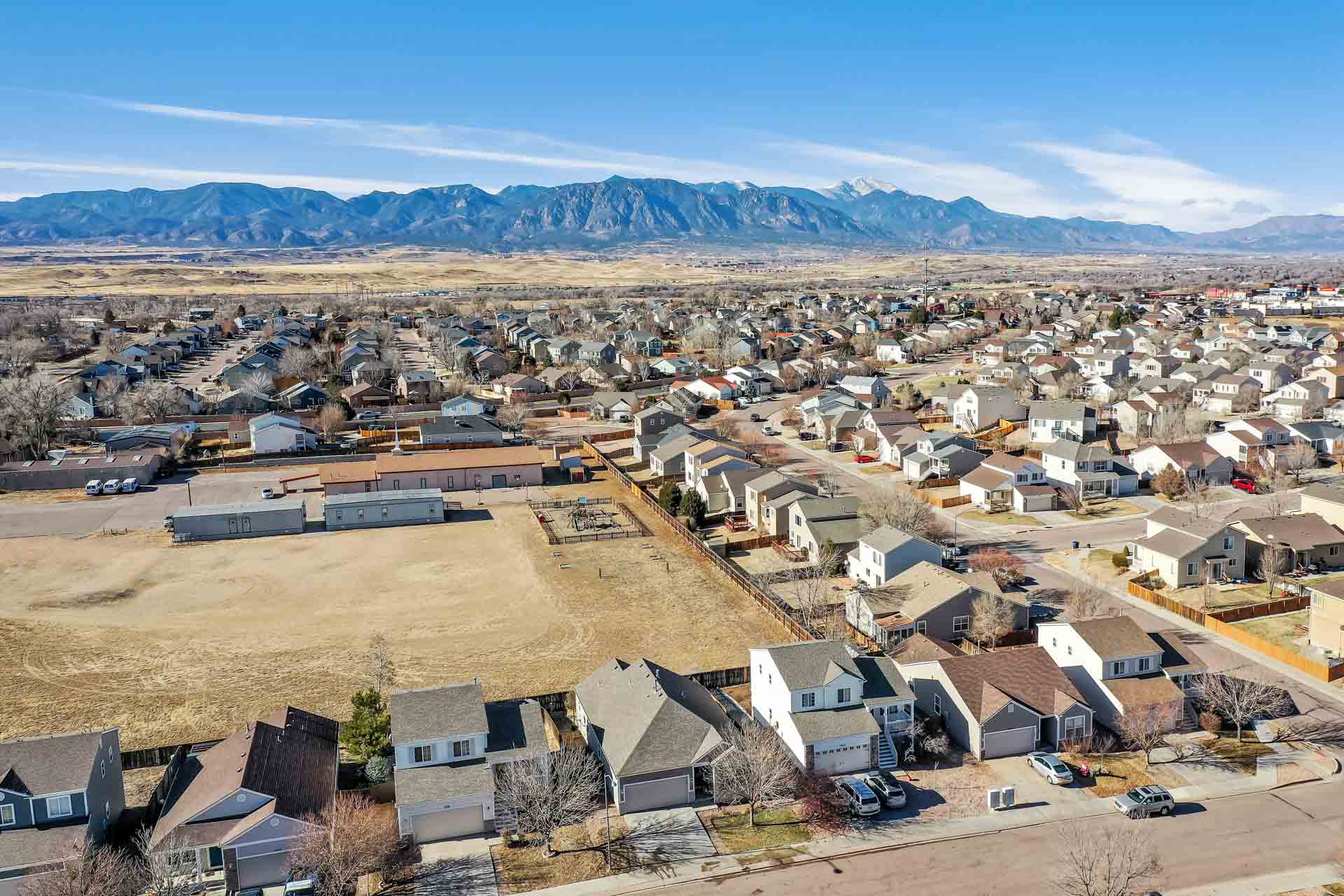 7250 Bentwater Dr presented by Jeff Boals – FēD