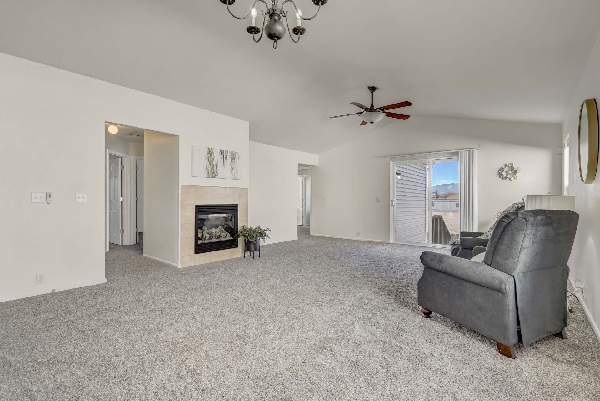 7250 Bentwater Dr presented by Jeff Boals – FēD