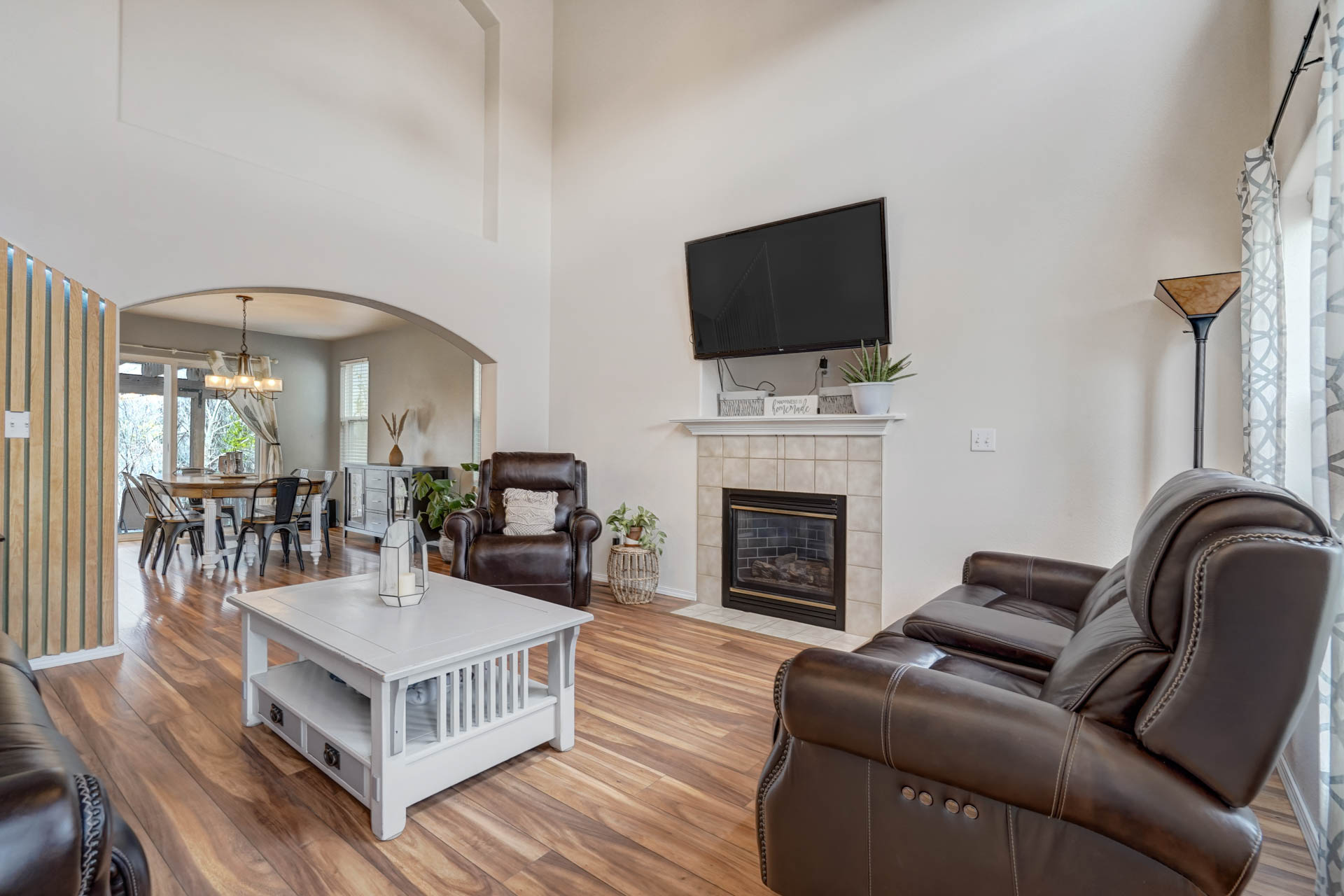 764 Ridgebury Pl presented by Kasey Arent – FēD
