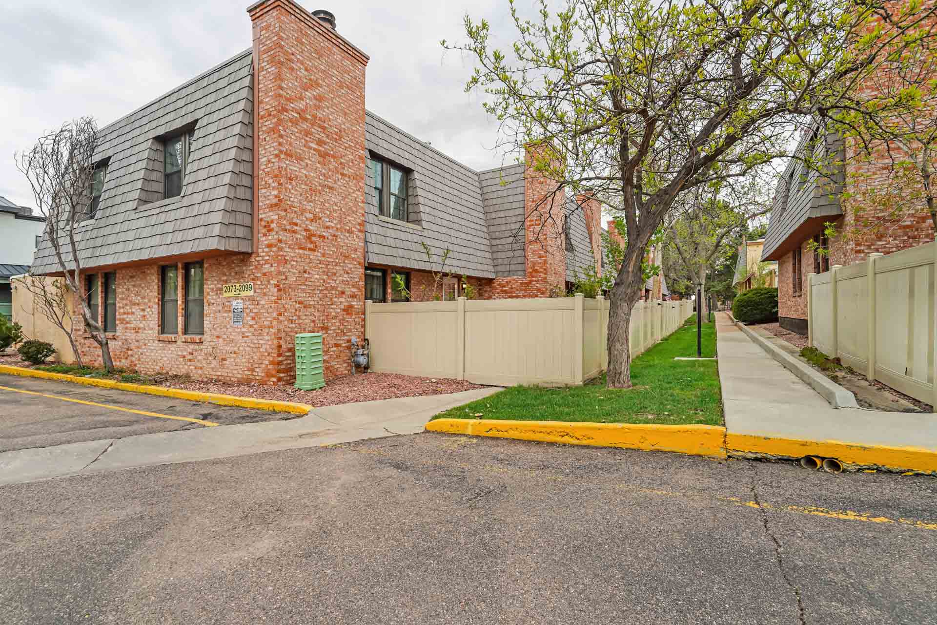 2099 Sussex Ln – FēD