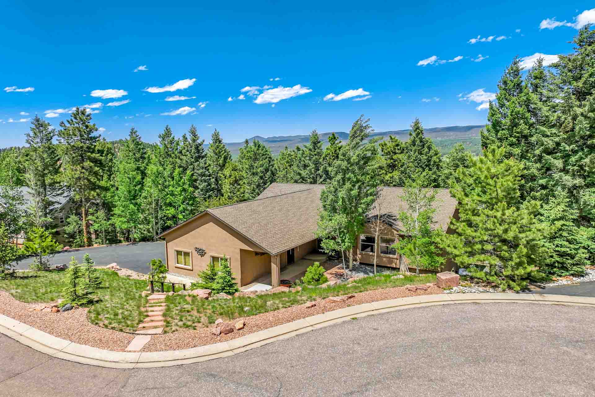 1380 Crestview Way – FēD