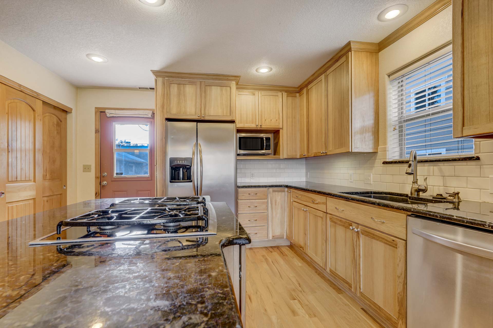 2927 Main St – FēD