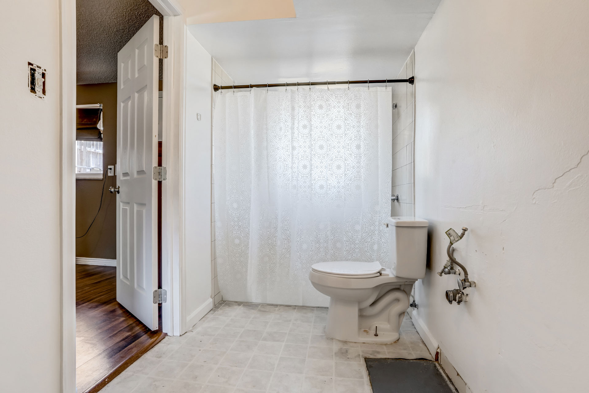 7150 Metropolitan St presented by Janine Lewis-Barr - FēD