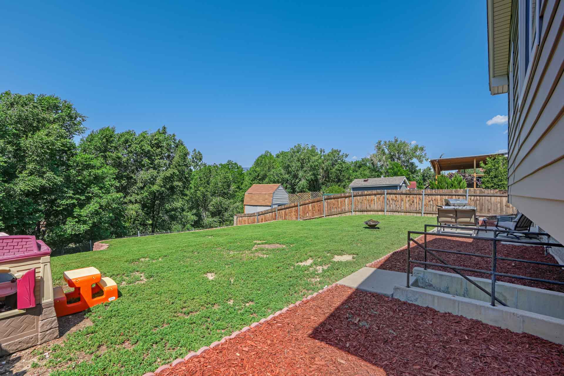 7150 Metropolitan St presented by Janine Lewis-Barr - FēD