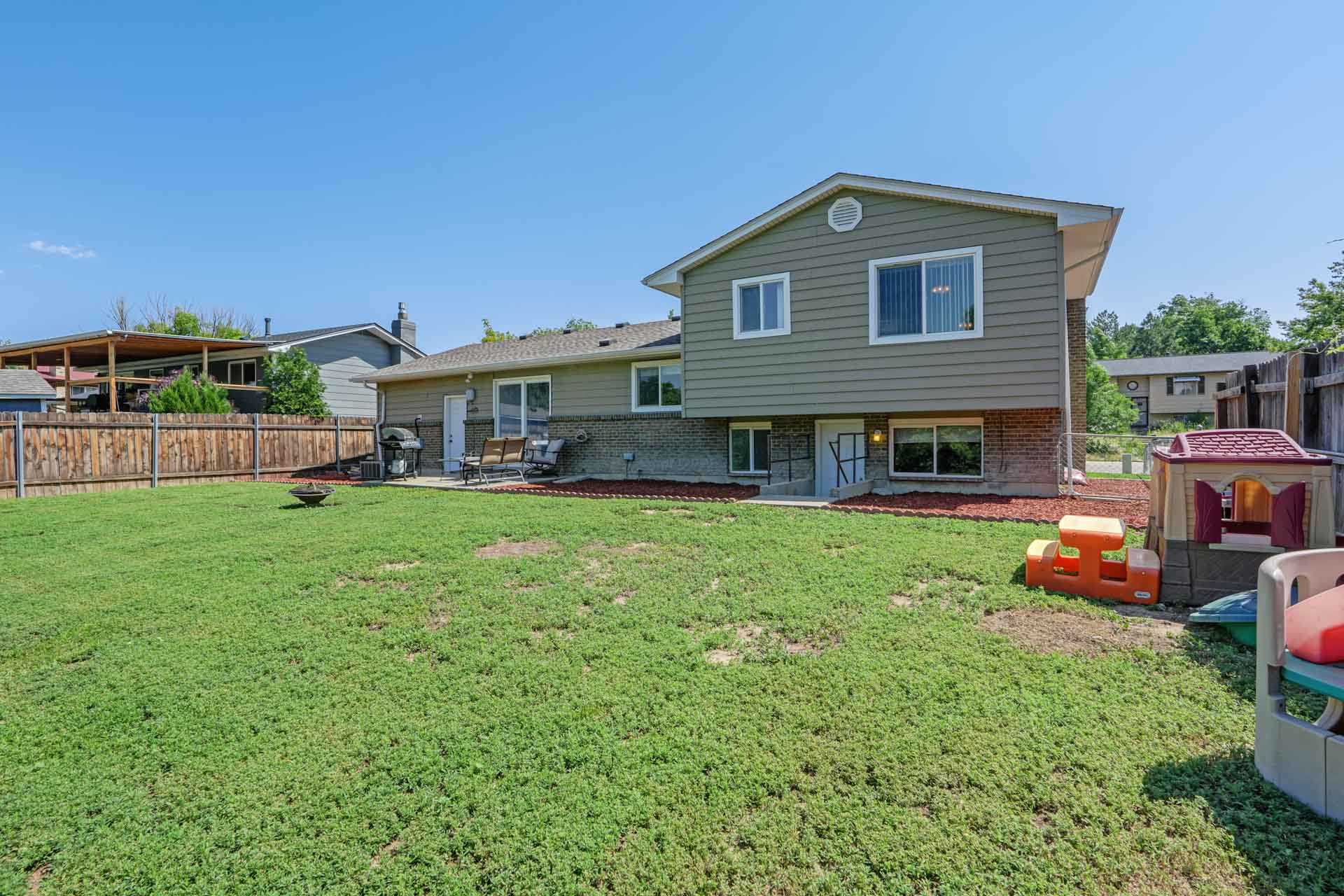 7150 Metropolitan St presented by Janine Lewis-Barr - FēD