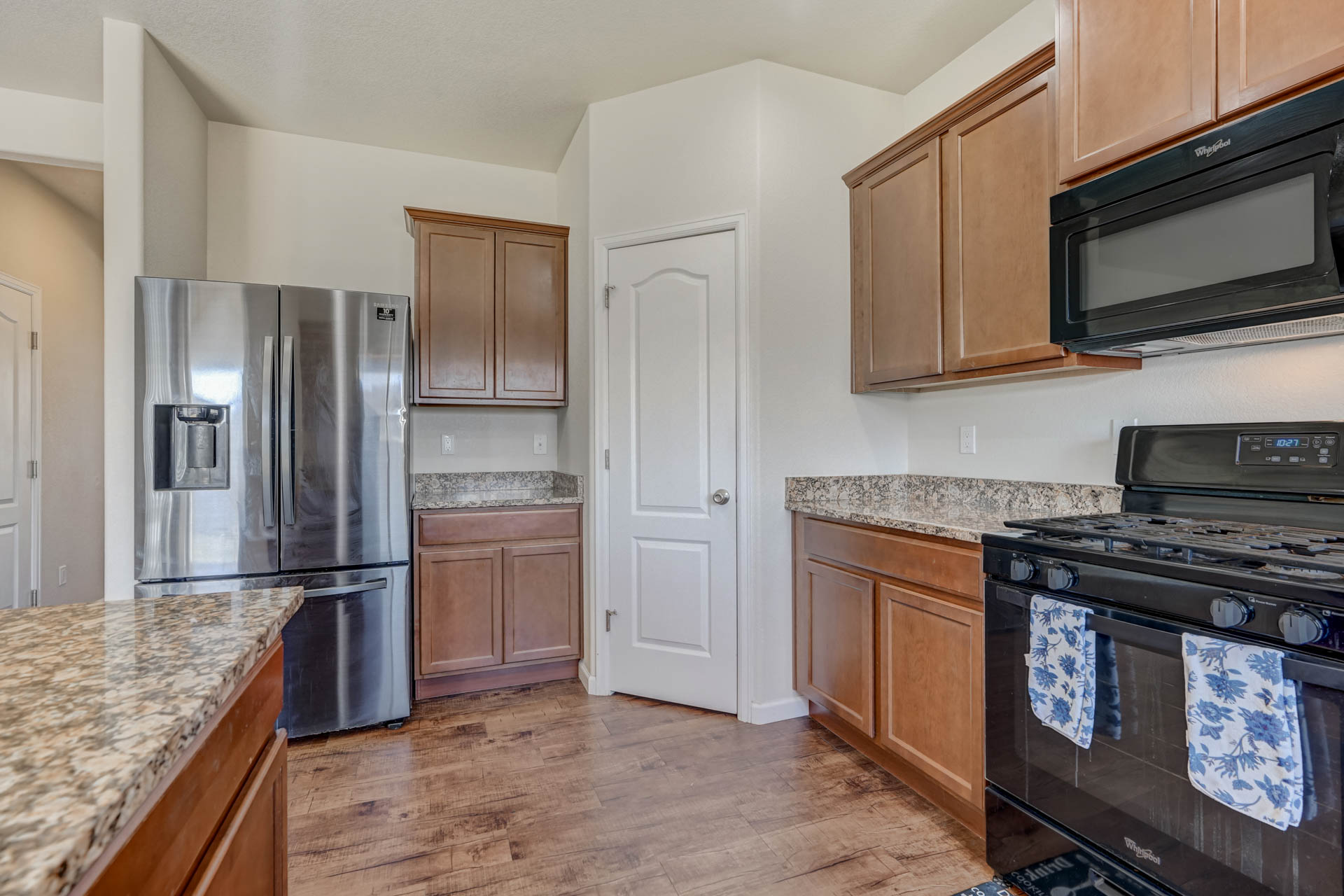 10146 Intrepid Way presented by Jason Arends - FēD