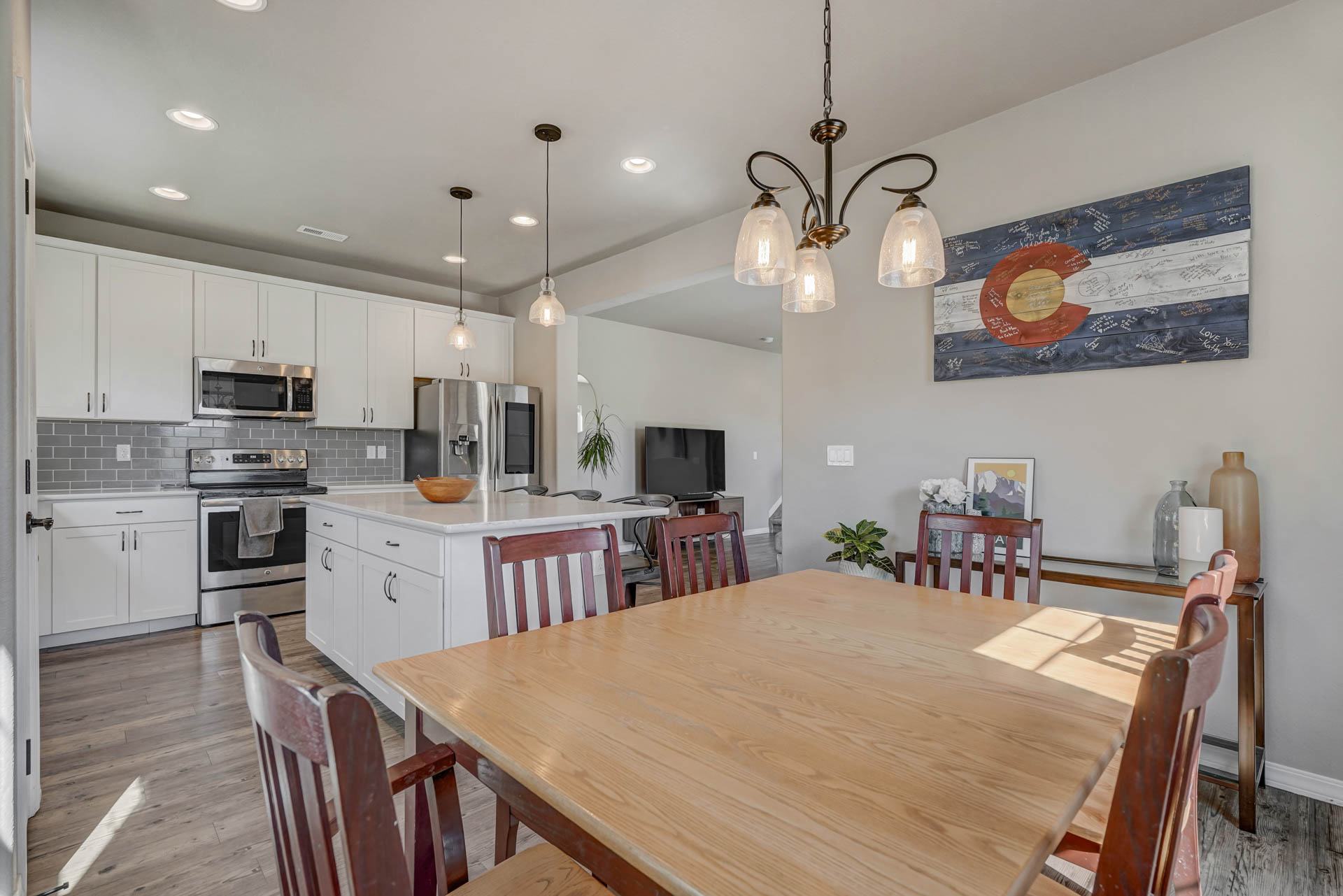 1272 Lady Campbell Dr presented by Jeff Boals – FēD