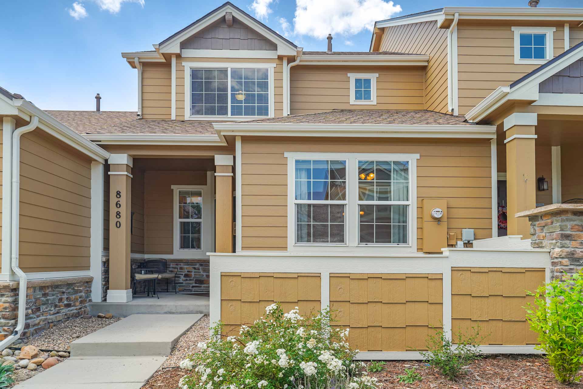 8680 Eckberg Heights presented by Andrea Ayres – FēD
