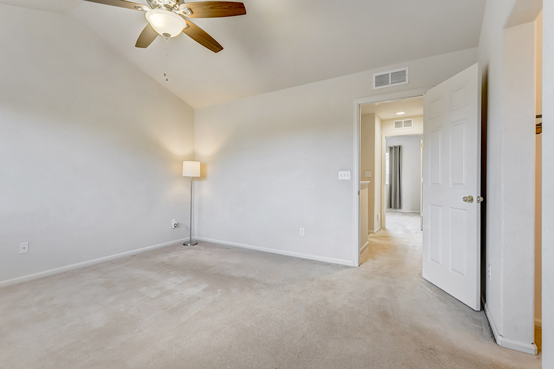 8680 Eckberg Heights presented by Andrea Ayres – FēD