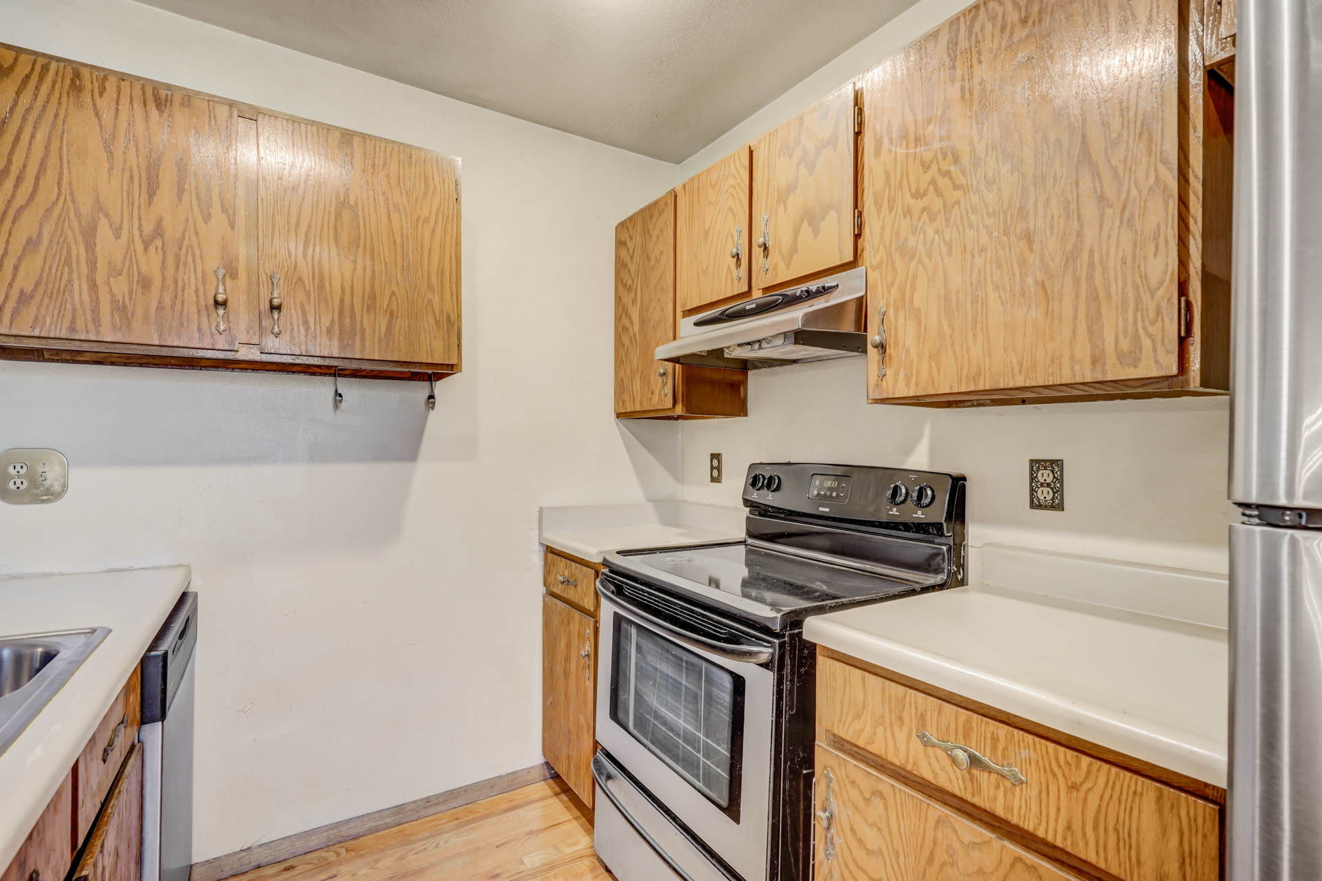 802 San Gabriel Pl presented by Behr & Behr – FēD