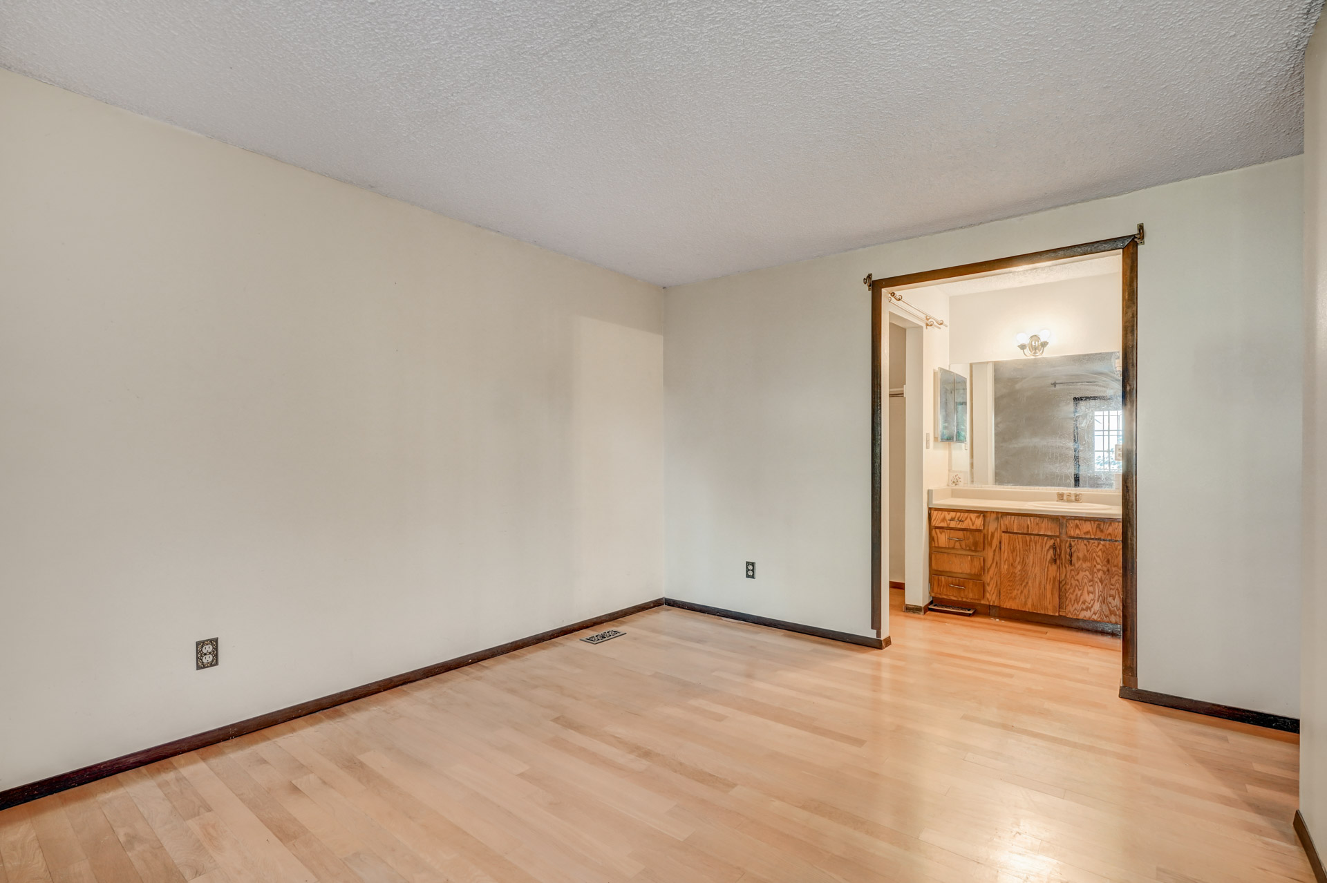 802 San Gabriel Pl presented by Behr & Behr – FēD