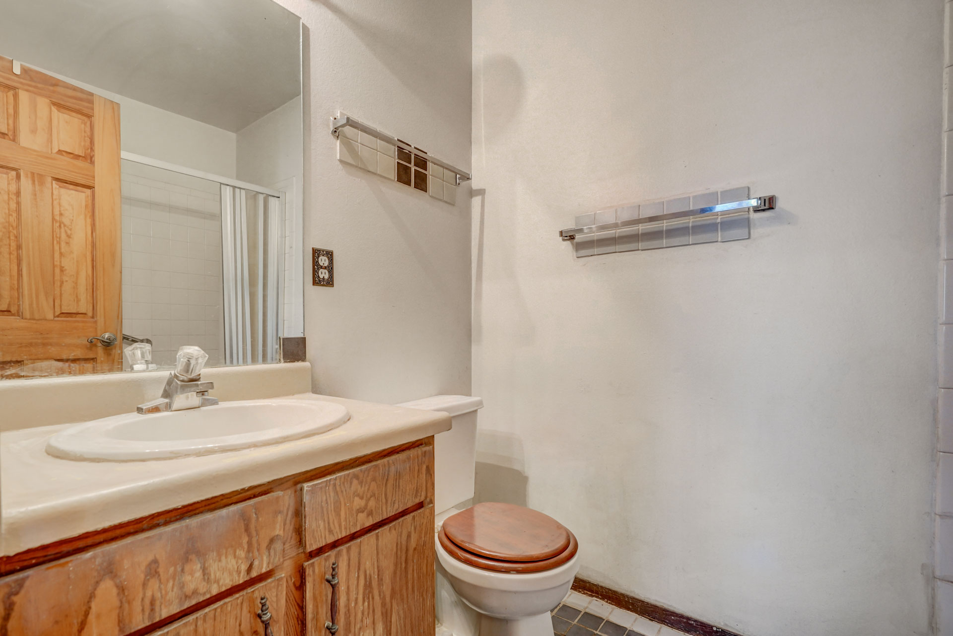 802 San Gabriel Pl presented by Behr & Behr – FēD