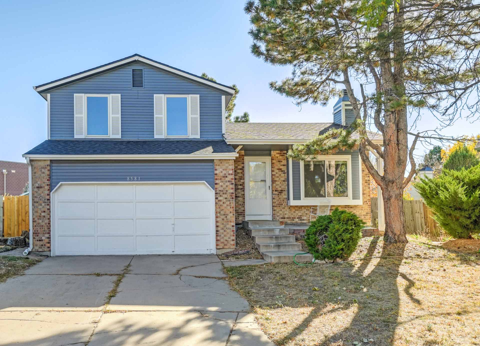 8581 Angela Ln presented by Holly Quinn – FēD