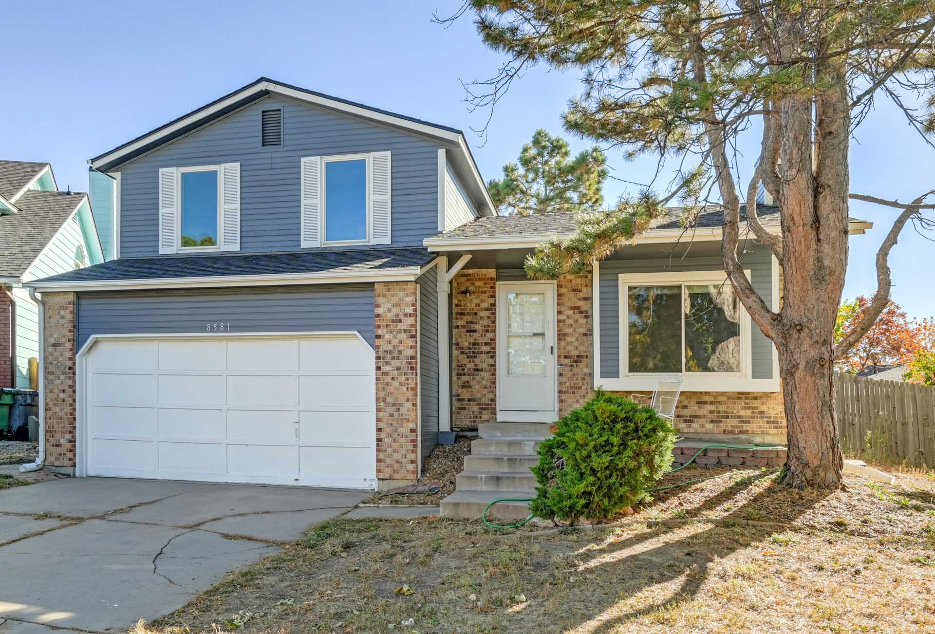 8581 Angela Ln presented by Holly Quinn – FēD