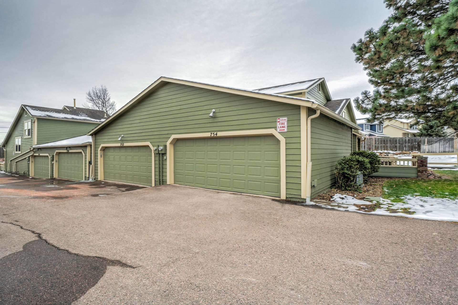 754 Crown Point Dr – FēD