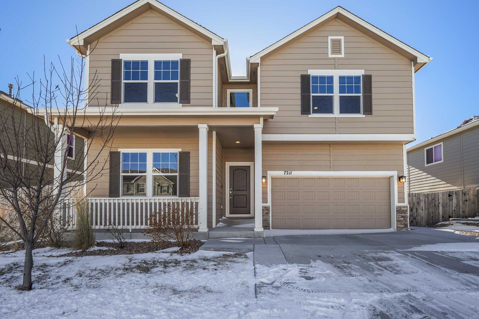 7211 Silver Moon Dr presented by Jason Arends – FēD