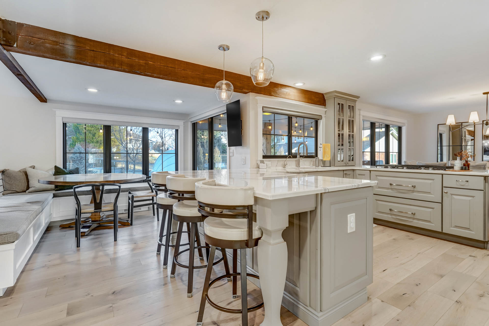 7429 W David Dr – FēD