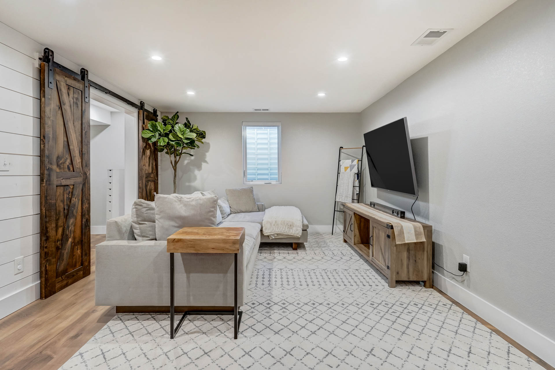 7429 W David Dr presented by Brian Grimm – FēD