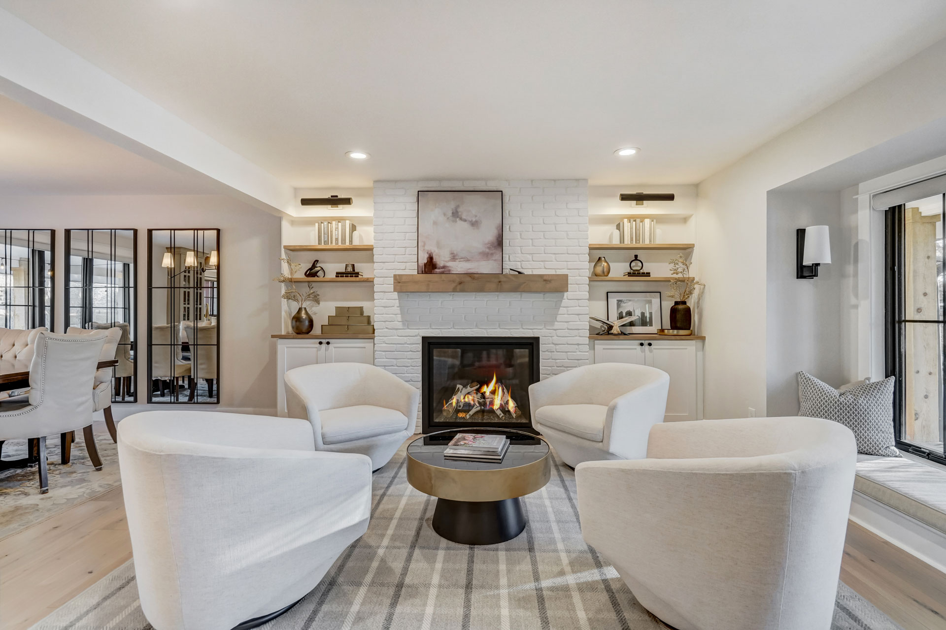 7429 W David Dr – FēD
