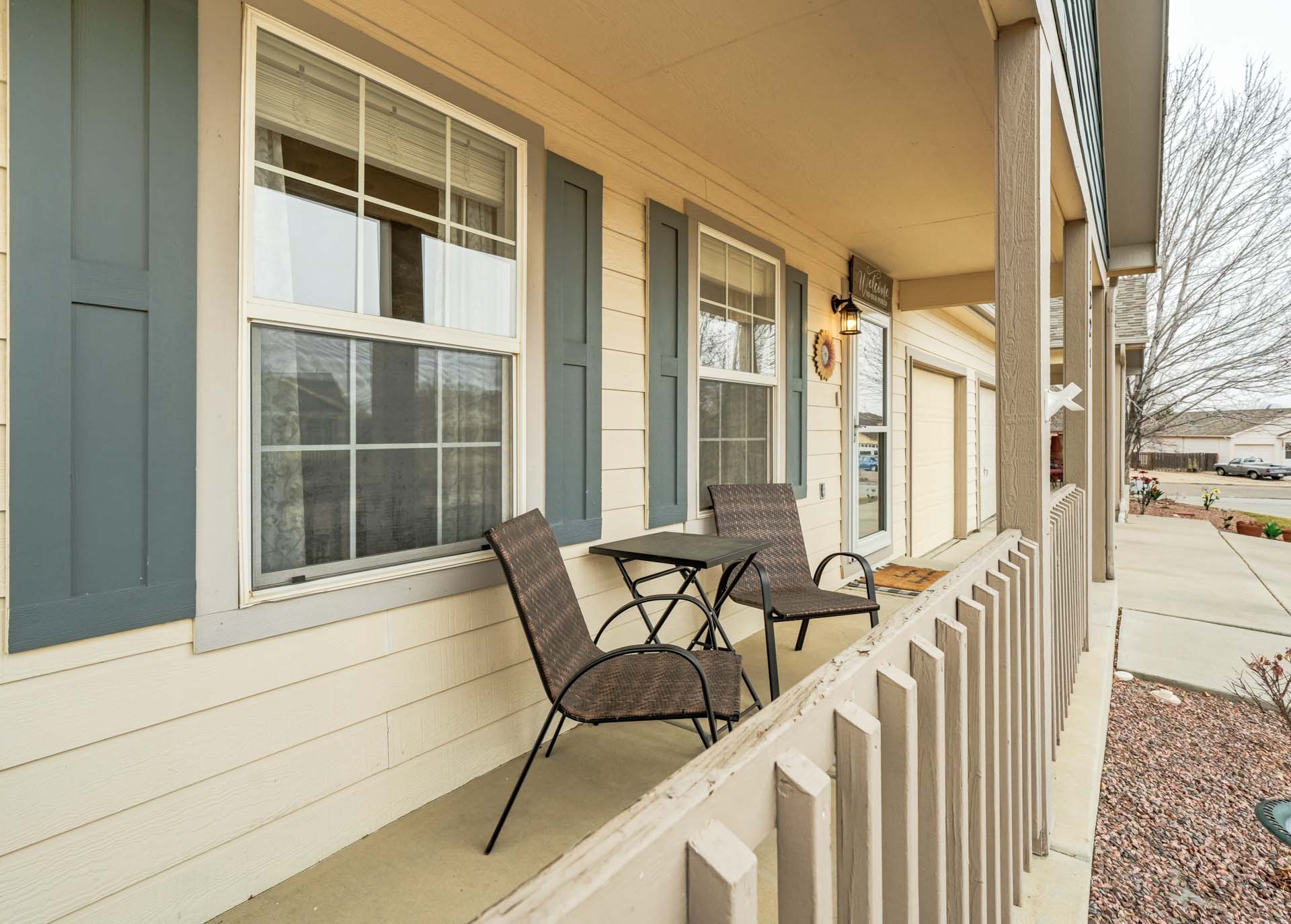 1221 Silver Hawk Ct presented by Nichole Dennis-Muldoon – FēD