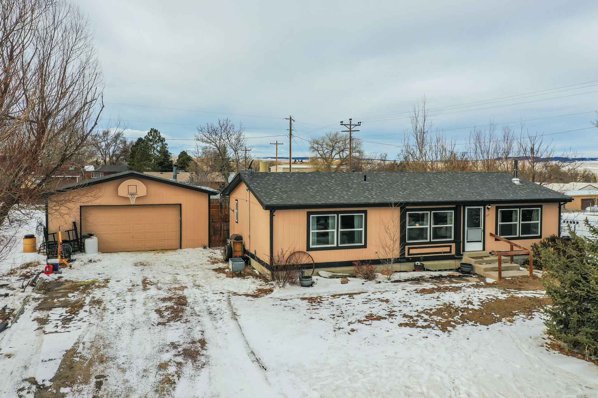 317 Cheyenne St presented by Jody Heffner – FēD