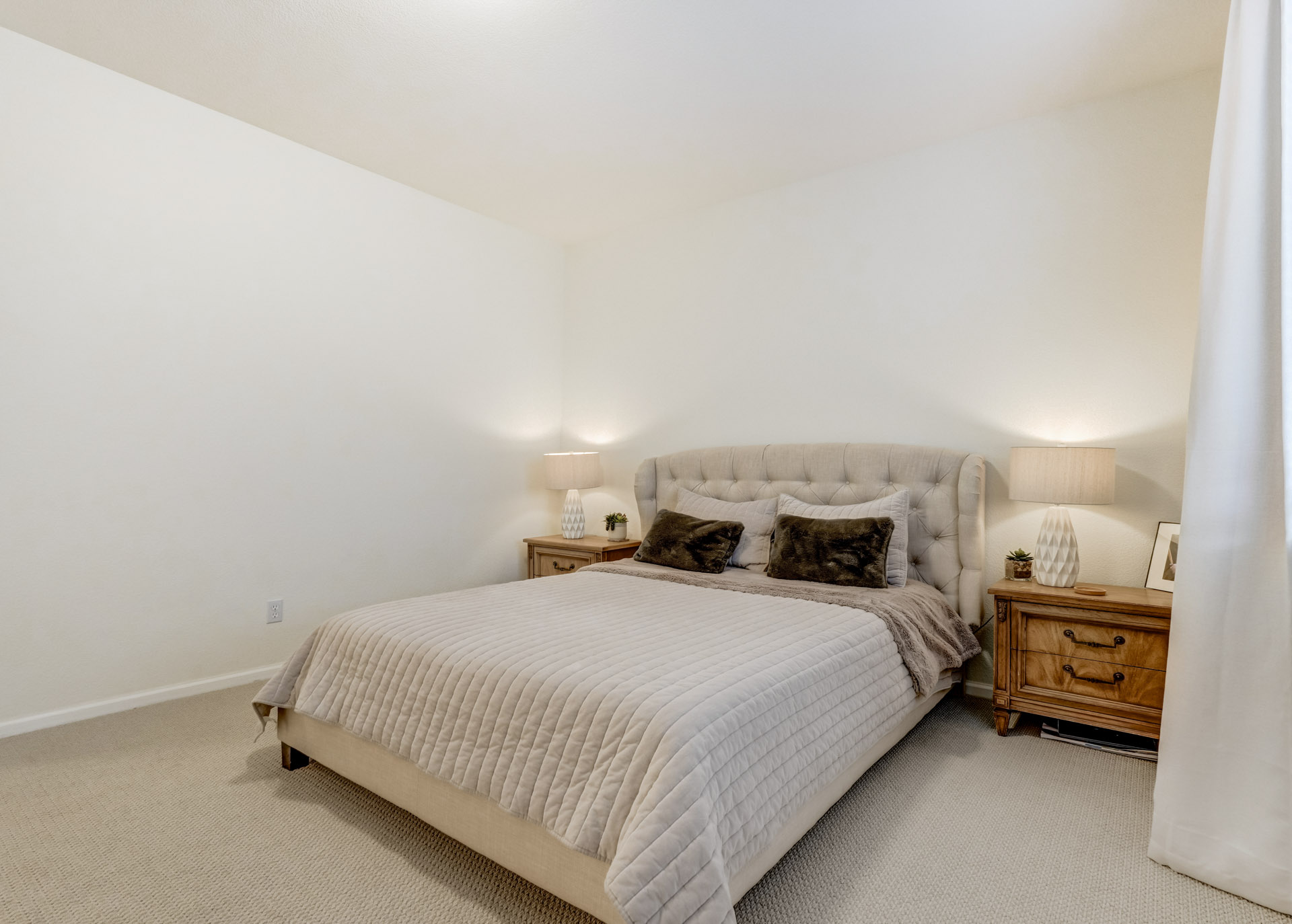 6419 Advocate Dr presented by Jason Arends – FēD