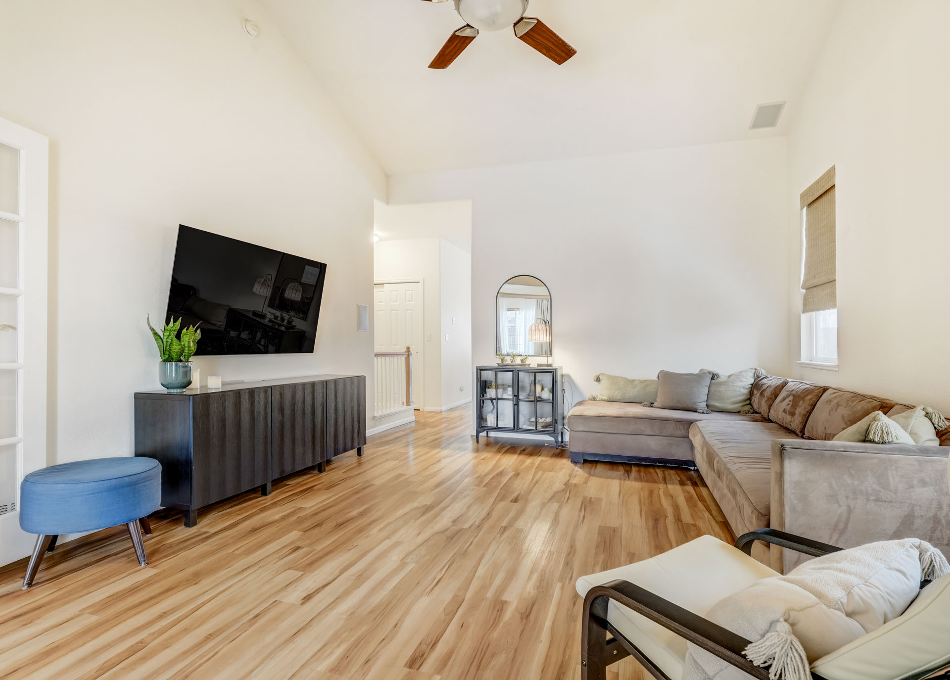 6419 Advocate Dr presented by Jason Arends – FēD