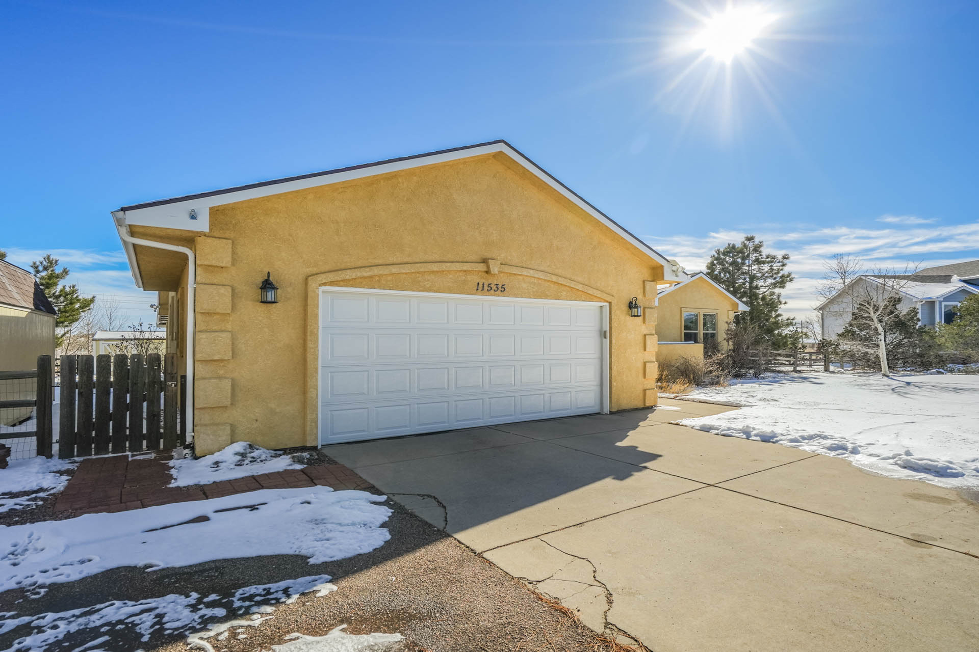 11535 Cranston Dr presented by Taryn Simental – FēD