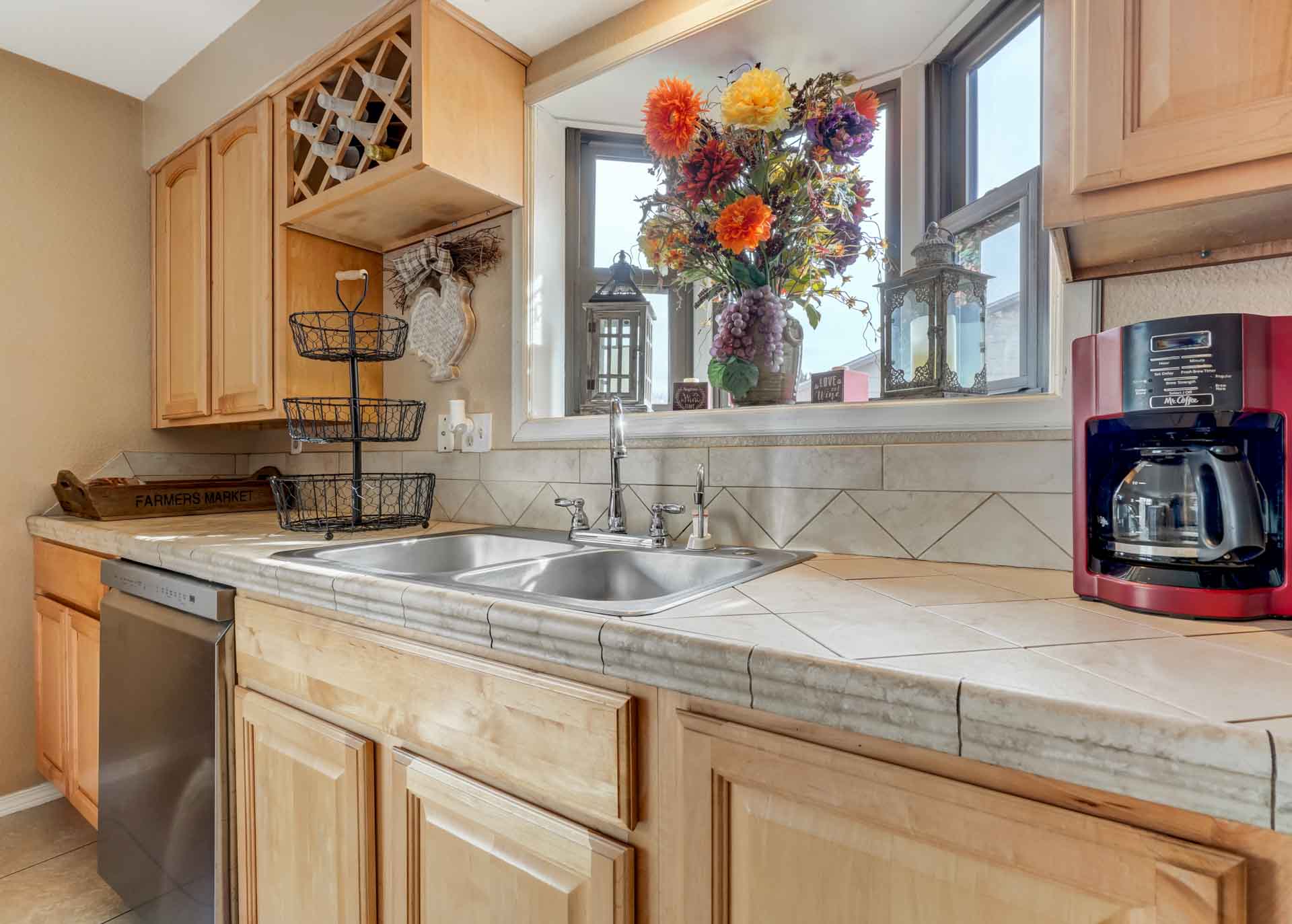 3645 Trailspur Pl presented by Ali Applegate – FēD