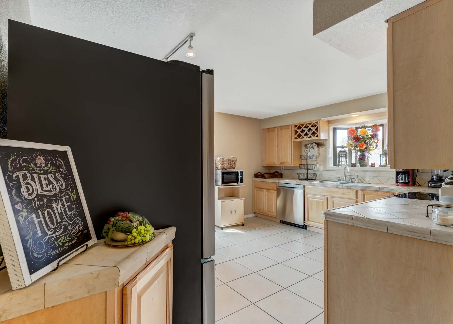 3645 Trailspur Pl presented by Ali Applegate – FēD