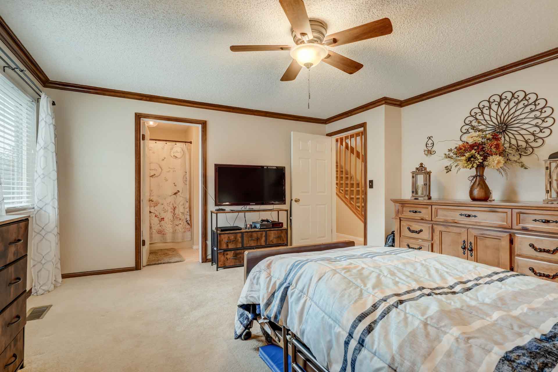 3645 Trailspur Pl presented by Ali Applegate – FēD