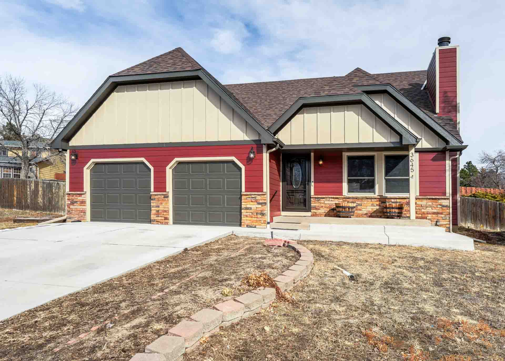 3645 Trailspur Pl presented by Ali Applegate – FēD