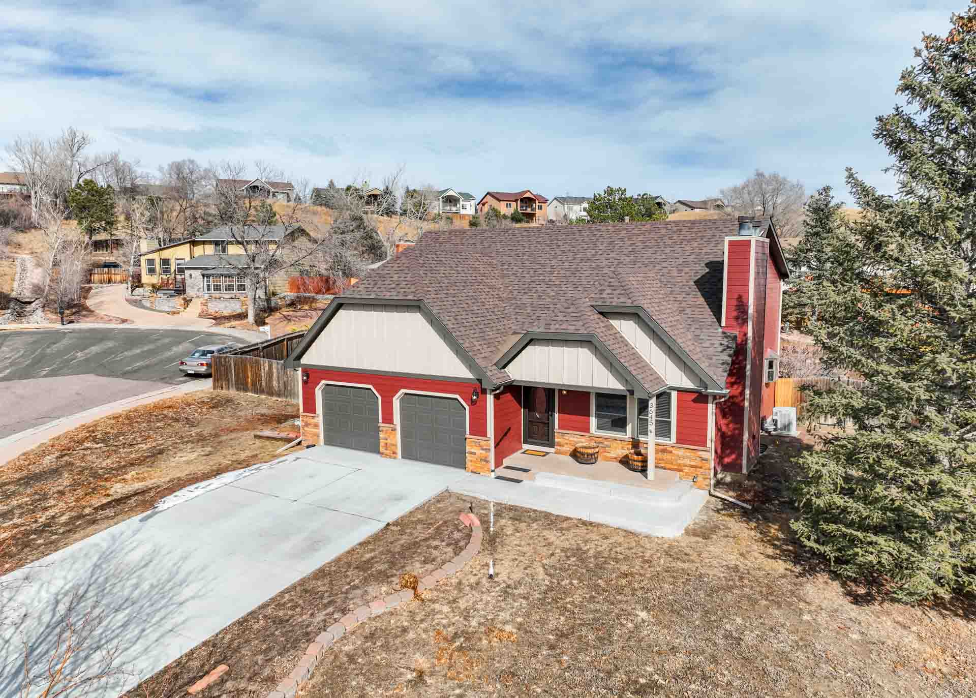 3645 Trailspur Pl presented by Ali Applegate – FēD