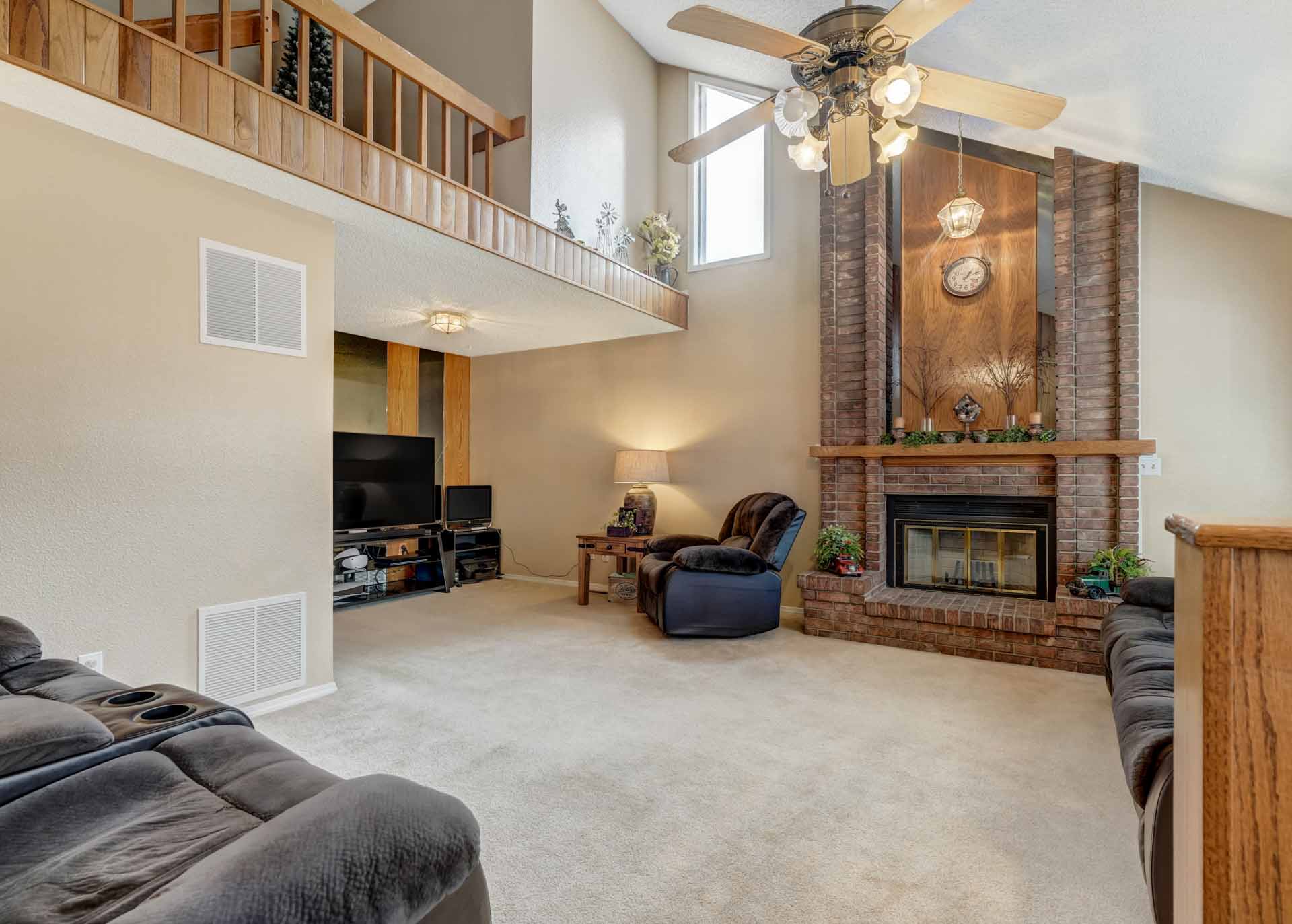 3645 Trailspur Pl presented by Ali Applegate – FēD