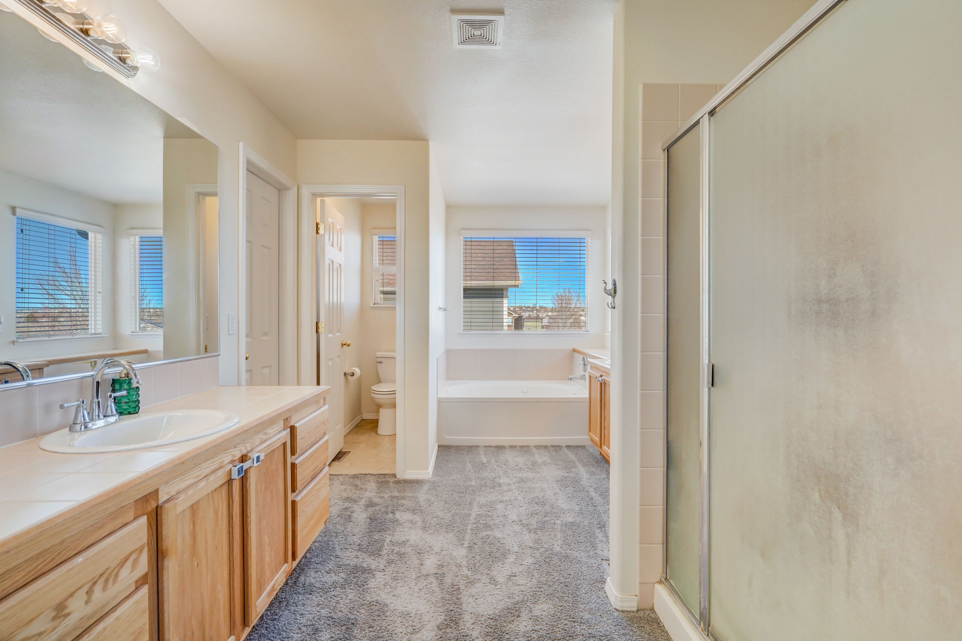 3917 Roan Dr presented by Ryan Graham – FēD