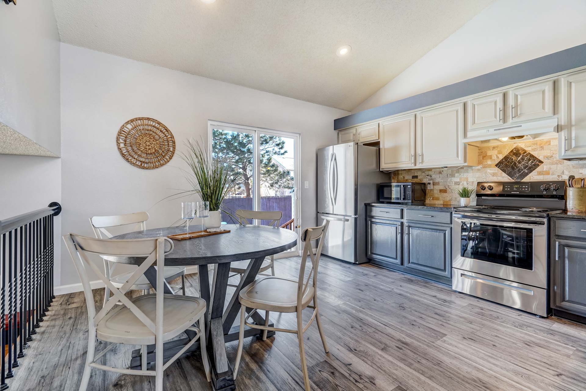 6440 Whirlwind Dr presented by Christine Drakos – FēD