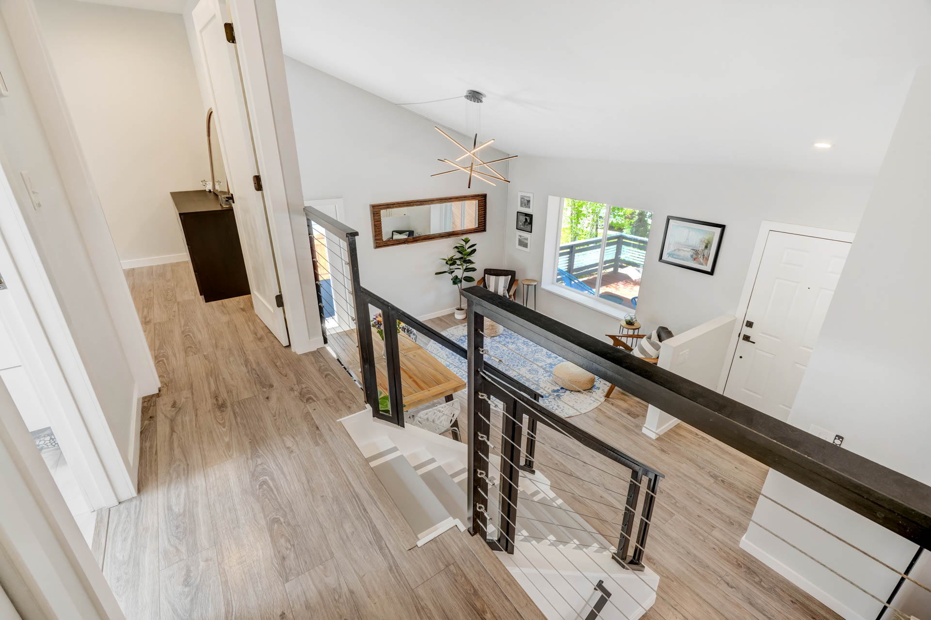 6340 Pemberton Way presented by Caryn Becker – FēD