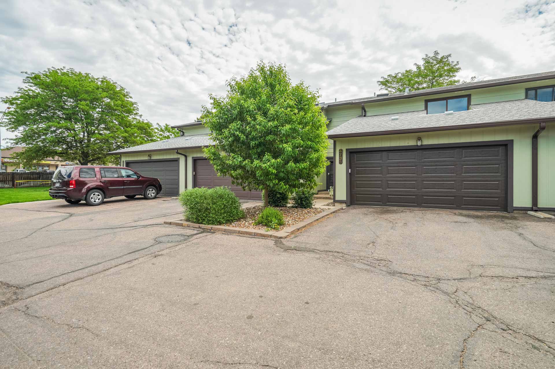 4735 Barnes Rd presented by Chantel Parker – FēD