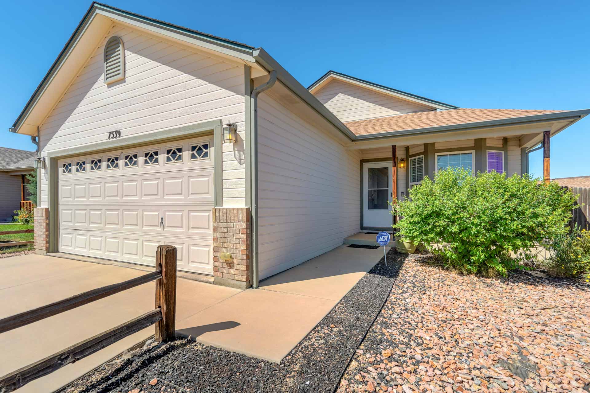 7539 Sailwind Dr presented by Amber Wolcott – FēD