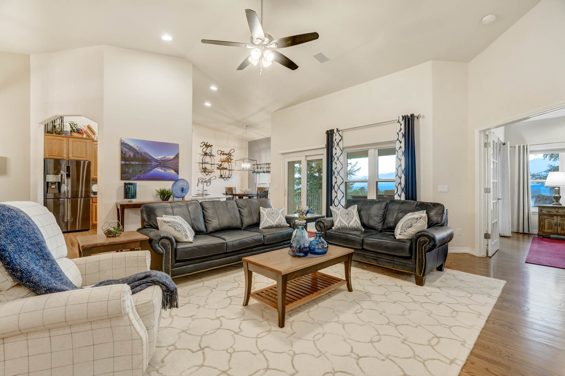 14324 Eagle Villa Gr presented by Behr & Behr – FēD