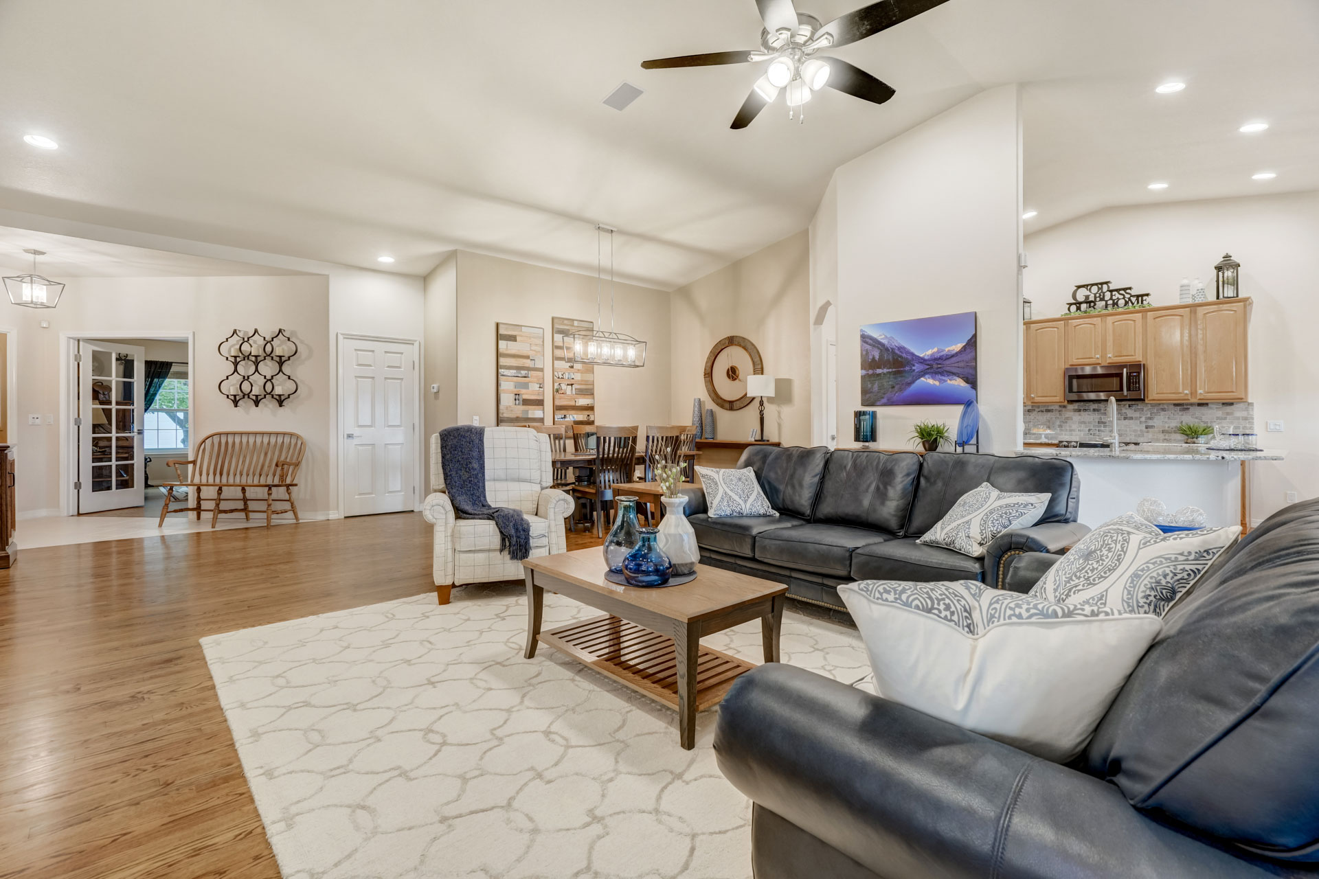 14324 Eagle Villa Gr presented by Behr & Behr – FēD