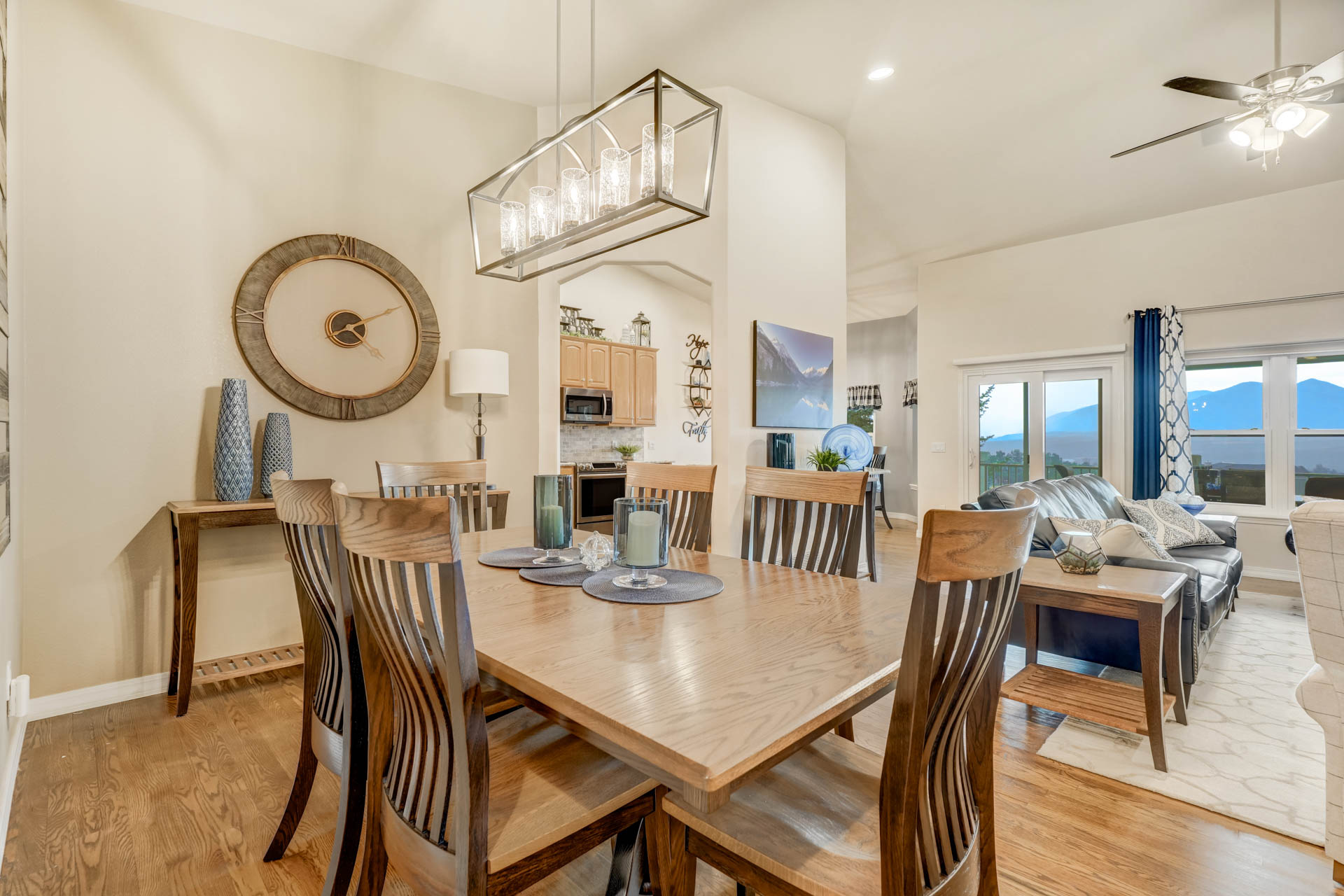 14324 Eagle Villa Gr presented by Behr & Behr – FēD