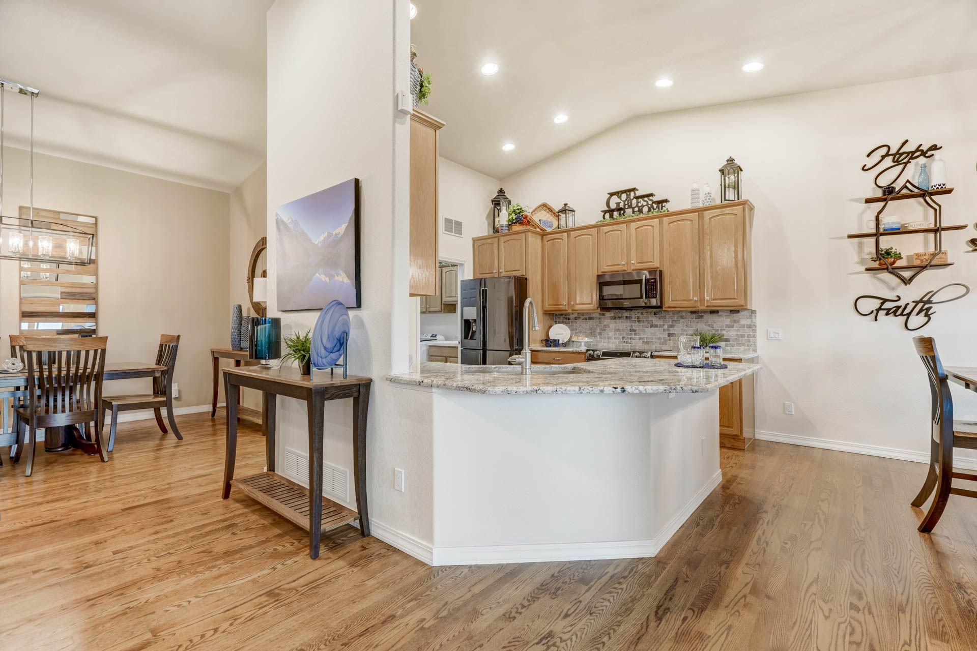 14324 Eagle Villa Gr presented by Behr & Behr – FēD