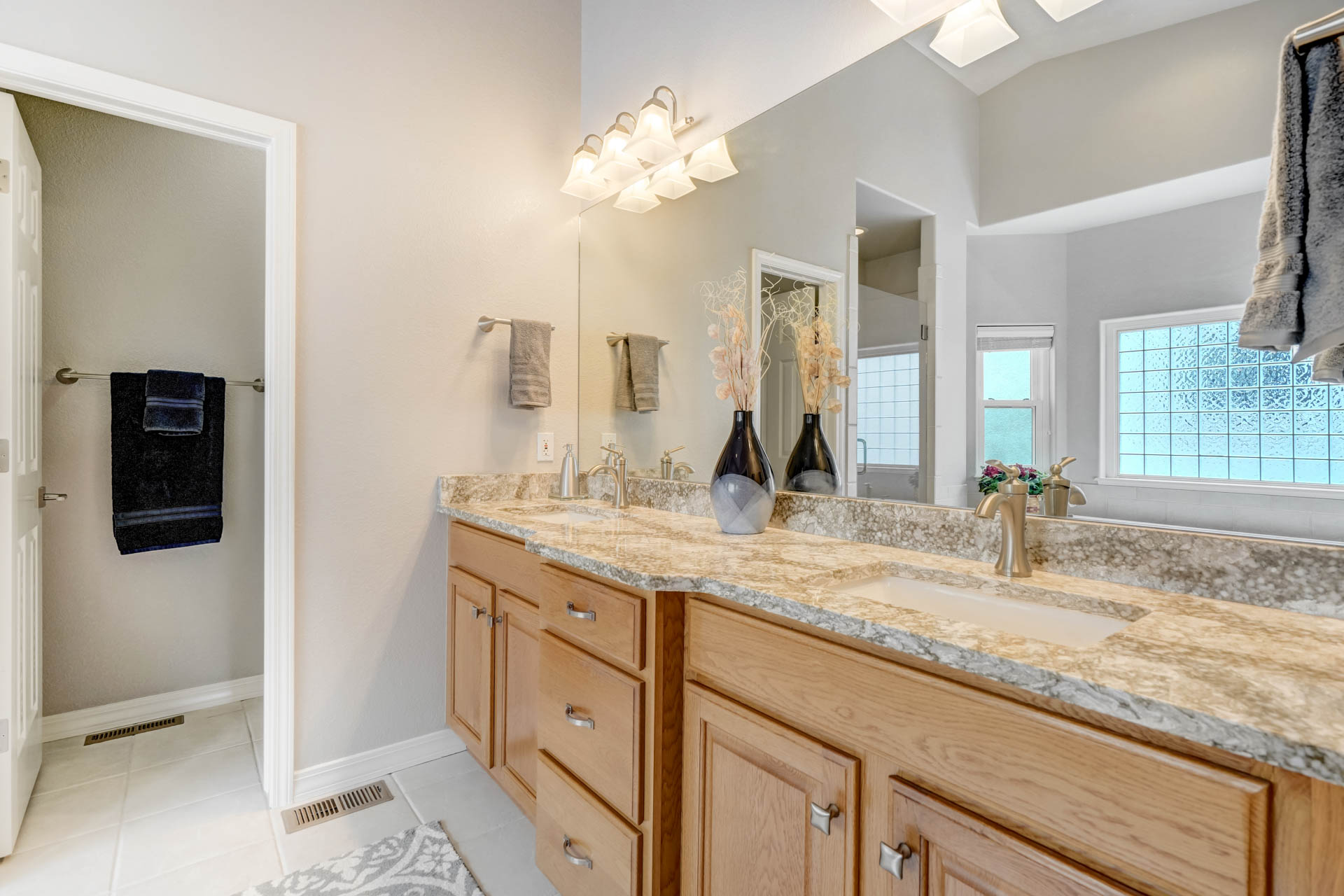 14324 Eagle Villa Gr presented by Behr & Behr – FēD