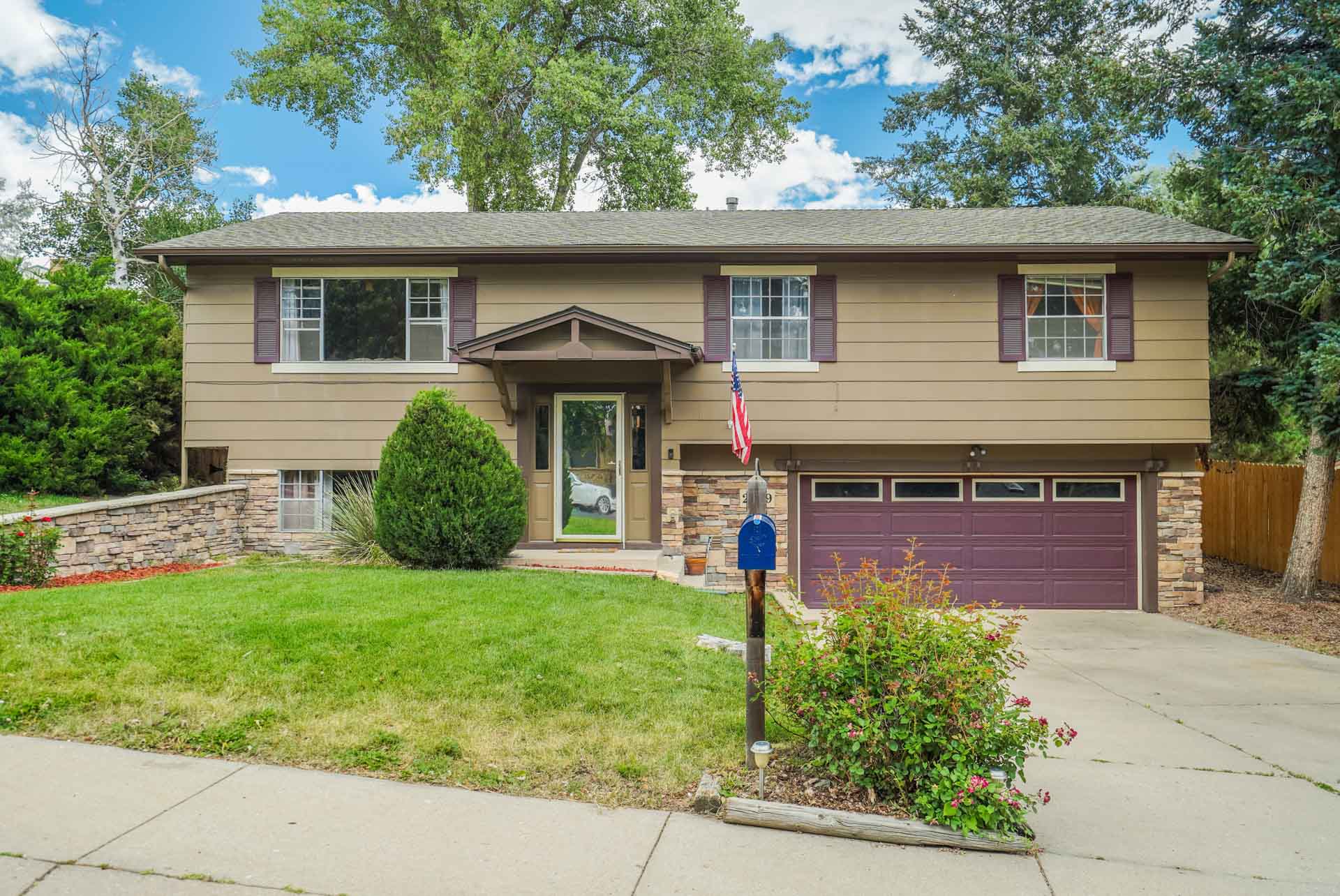 2819 Inspiration Dr presented by Langlee Schafer – FēD