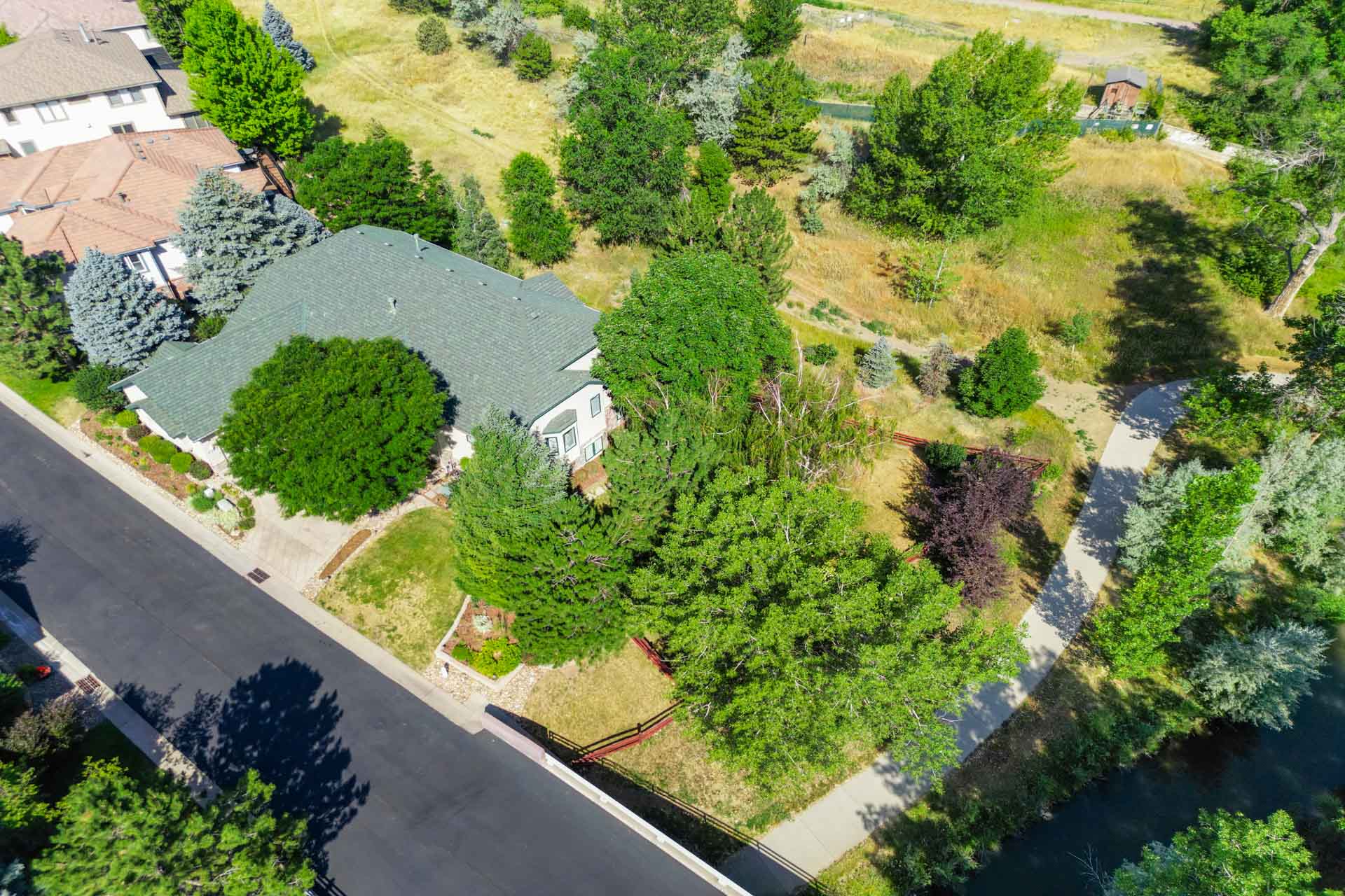 6043 S Bellaire Wy presented by Brian & Jamie Harris – FēD