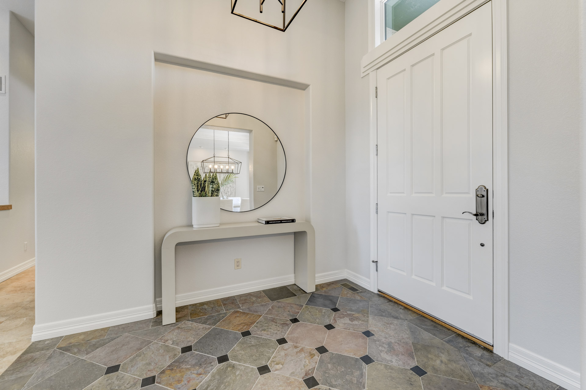 6043 S Bellaire Wy presented by Brian & Jamie Harris – FēD