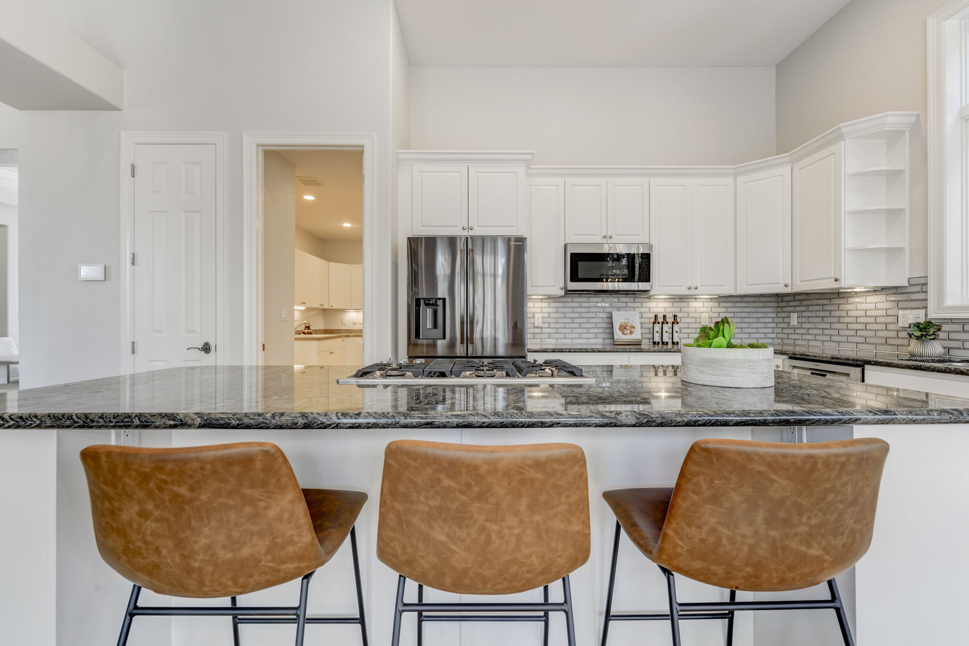 6043 S Bellaire Wy presented by Brian & Jamie Harris – FēD